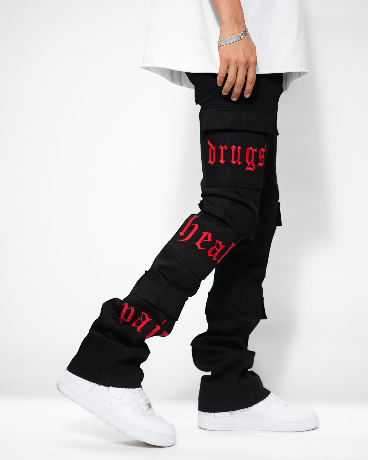 THE STACKED CARGO - CUERPO – GOLDEN