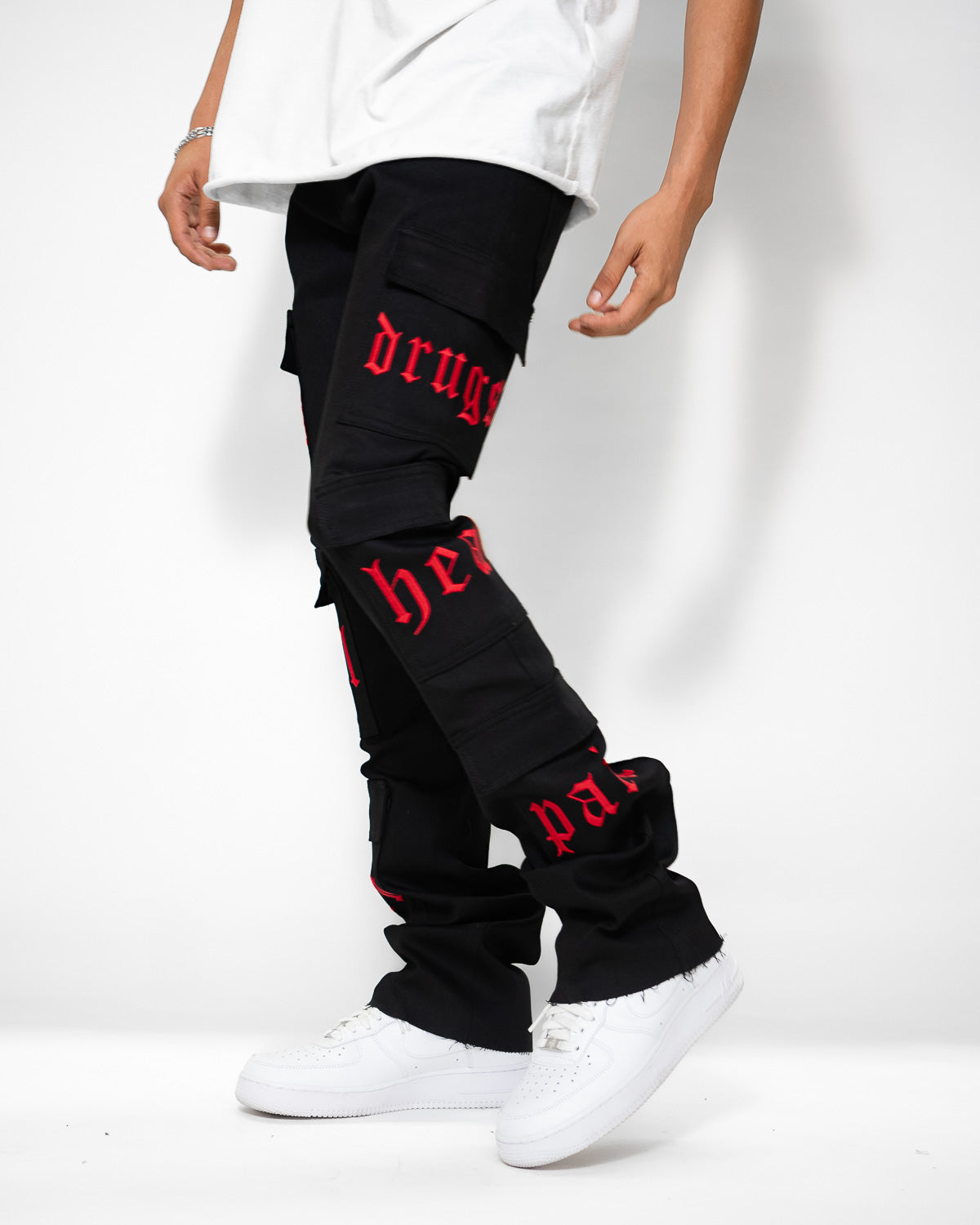 THE STACKED CARGO - CUERPO – GOLDEN